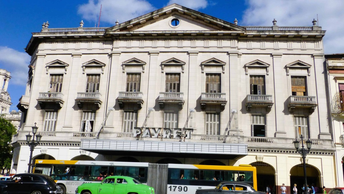 Destruyen icónico cine Payret de La Habana para construir otro hotel