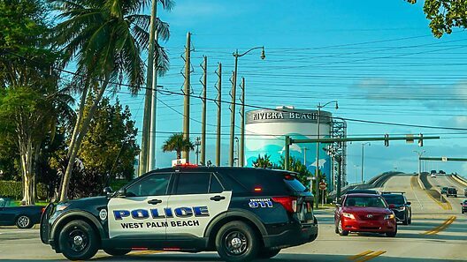 Florida: desmantelan agencia que estafó a inmigrantes por más de 20 ...