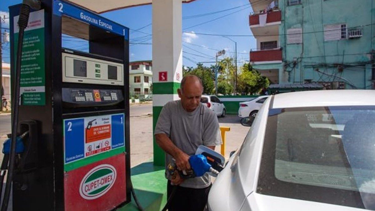 CUPET confirma venta exclusiva de gasolina especial en dólares en Cuba